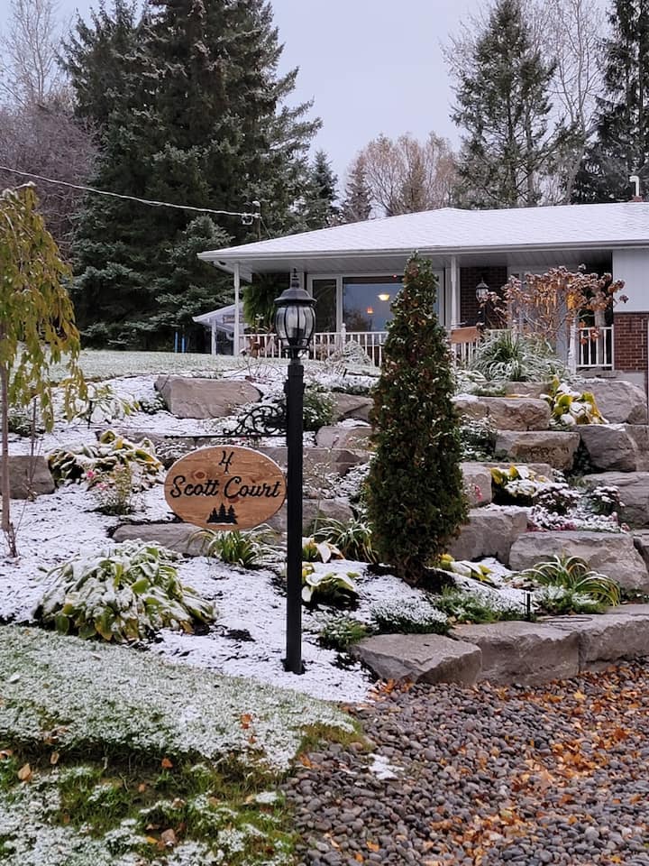 Leaskdale Landing   Outdoor Spa Inspired Get-a-way - Uxbridge, ON, Canada