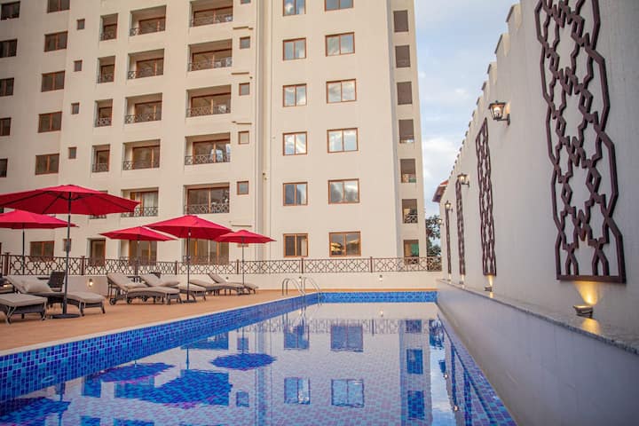 Heated Pool, Views & Natural Light, Cosy 1 Bed/rm - Nairobi