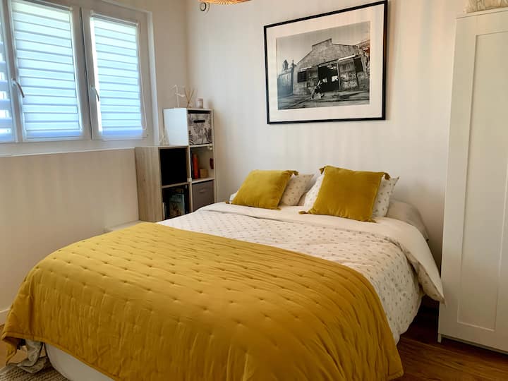 Chambre Privée Au Calme Avec Un Accès Indépendant - La Rochelle