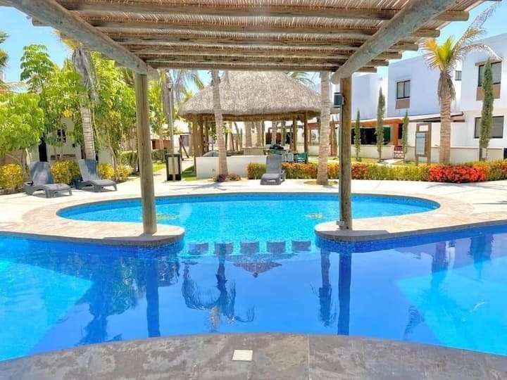 Casa De Playa Frente Alberca En Palmilla - Mazatlán