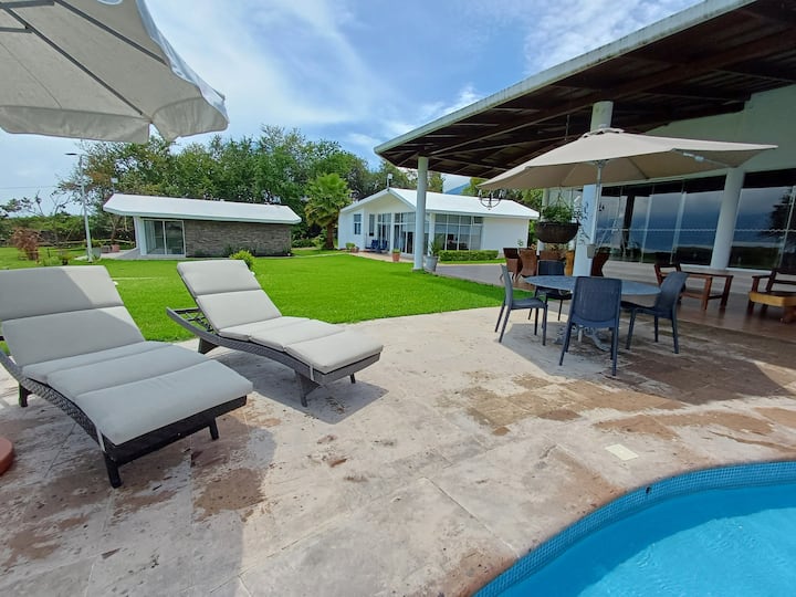 Villa Garza With Pool In Front Of Lake Chapala - Jalisco