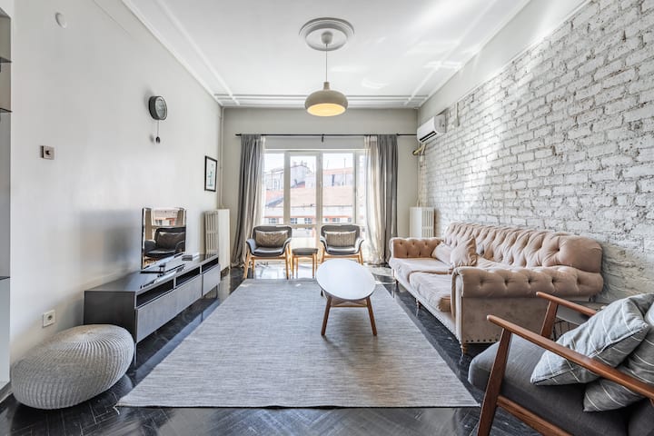 Bright Central Flat With Balcony/trendy Nişantaşı - İstanbul
