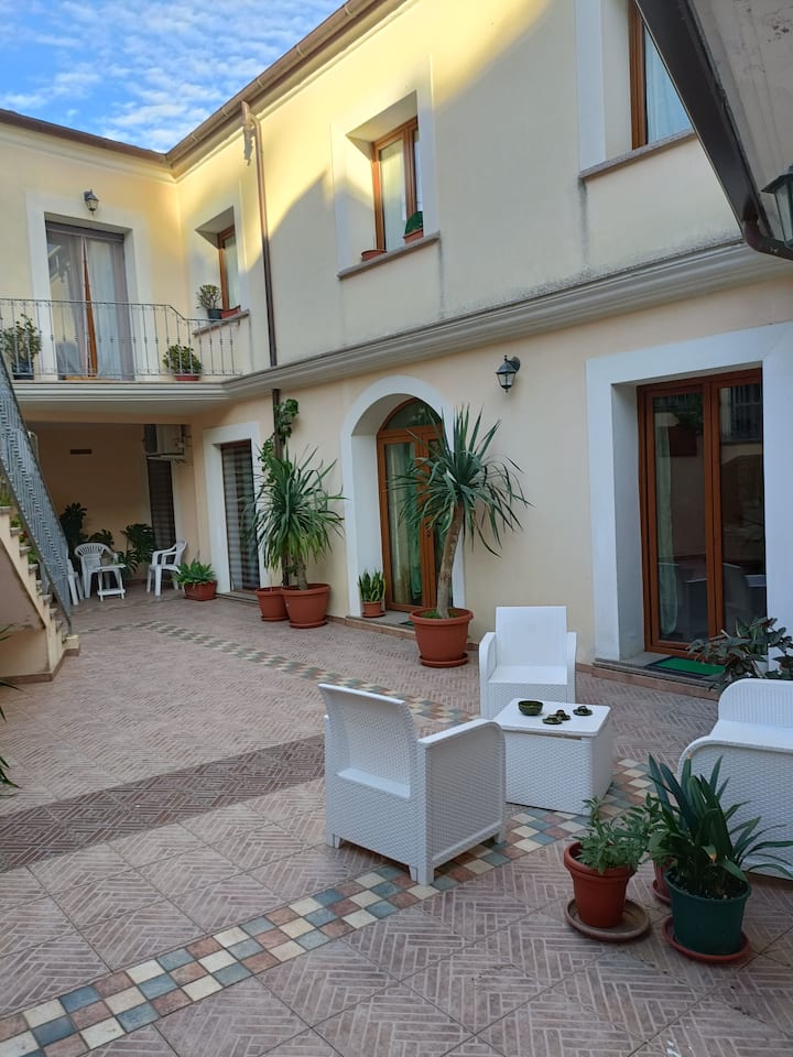 Giarranas House | Apartment With Coutyard - Sardinien