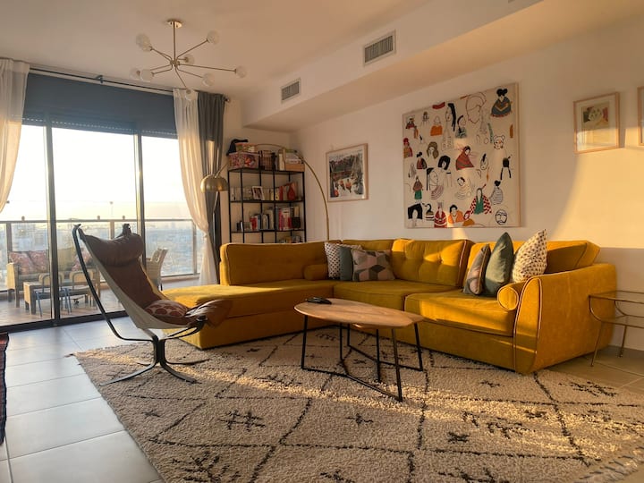 Spacious 4-room Penthouse, Neve Tzedek / Florentin - Tel Aviv