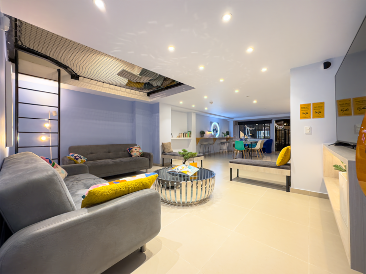 Casa De Heroes | Art & Deco Home Near Zona T - Bogota