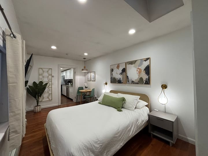 (412) Beacon Hill Monthly Studio W/private Patio - Boston, MA