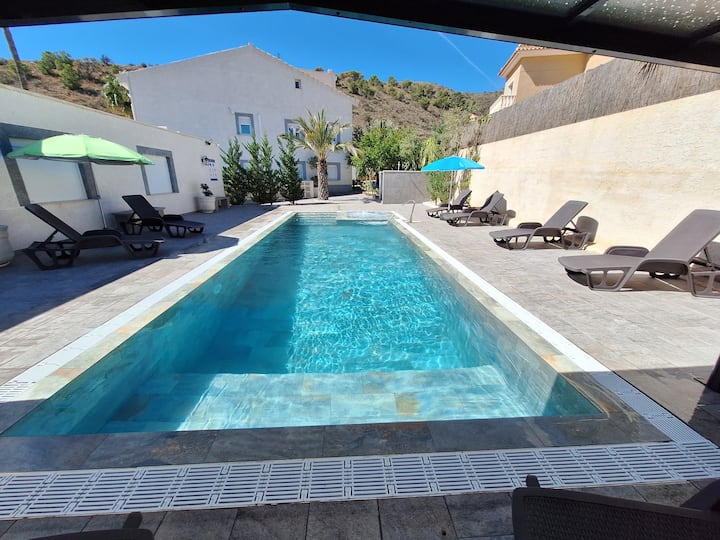 Bonito Y Luminoso  áTico En Residencial Villaolea - El Campello