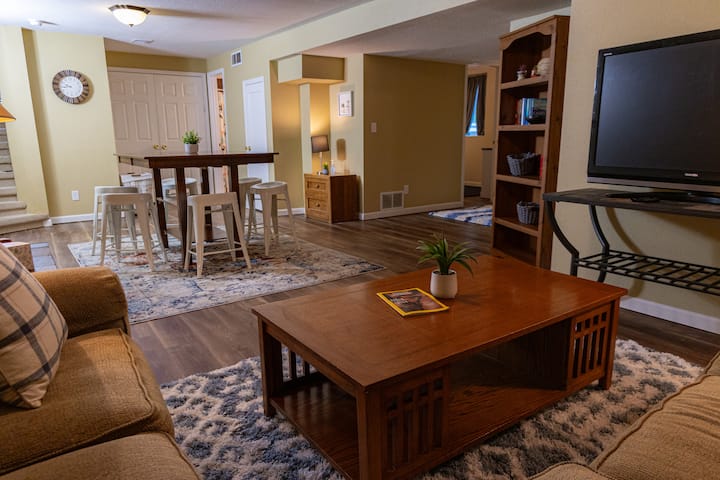 2 Br, 1 Ba Cozy, Downtown Retreat - Casper, WY
