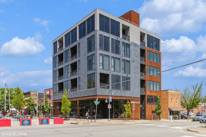 Market House #202 - Luxury Condo, Northside Ic - Iowa City, IA
