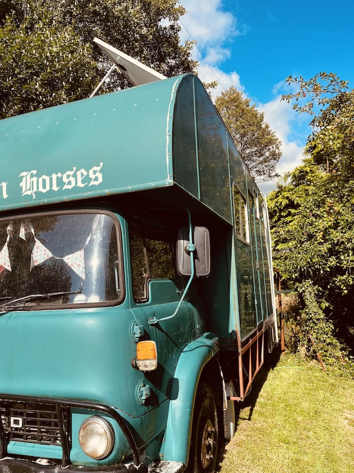 Off-grid Horsebox Retreat In Rural Mid Wales - Welshpool