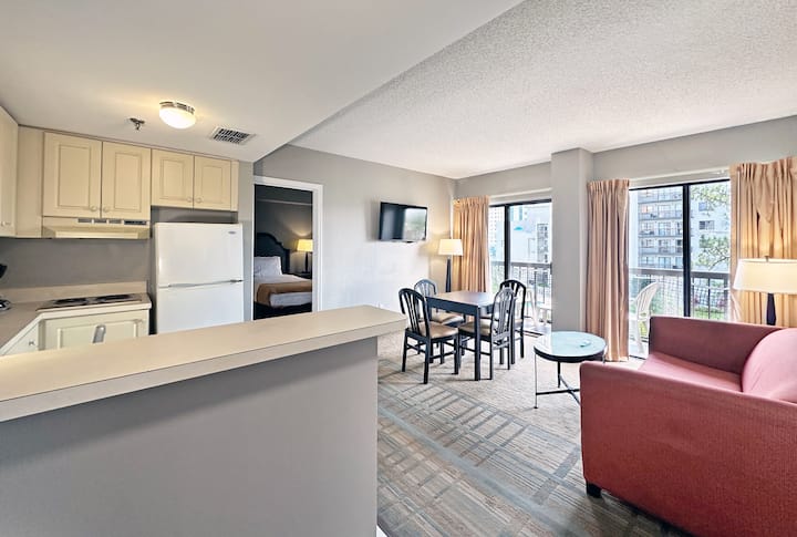2 Br/2 Bath Condo-near Universal-kitchen-sleep 5 - Orlando, FL