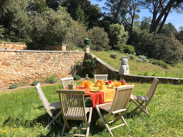 La Maison Du Maître - La Grande Bastide - Rustrel