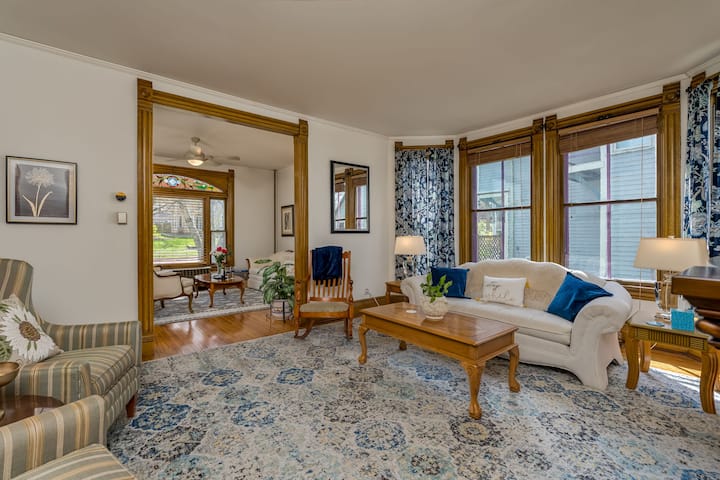 2-bedrooms In Historic Home Downtown Mankato - Mankato, MN