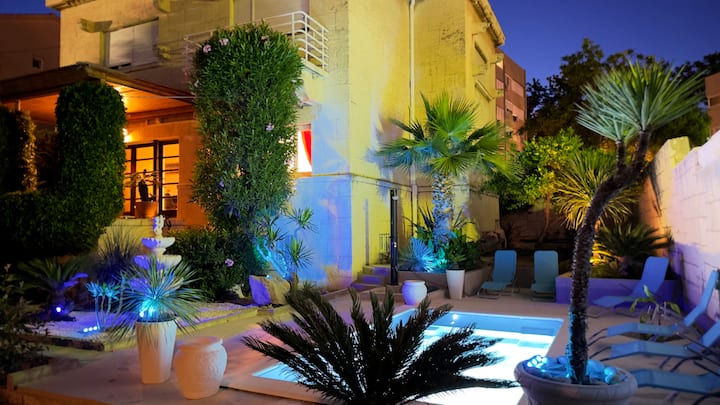 Beach Villa With Sea View, Pool And Tropic Garden - Split
