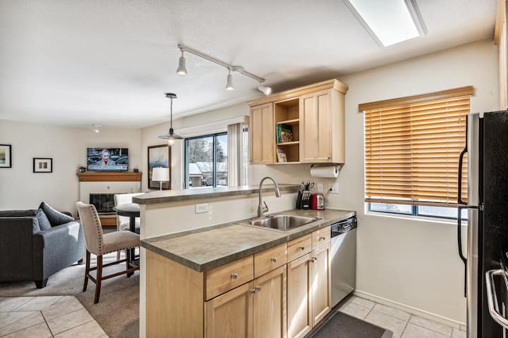 Greenwood Vill. Dtc Lux Retreat #207 - Centennial, CO