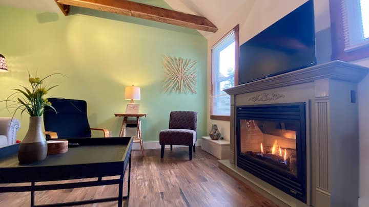 Relaxing Agrihood Getaway Bungalow-pet Friendly - Resorts World Catskills