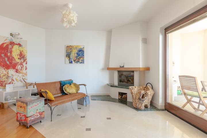 The Flat Of Sparkling Whishes - 