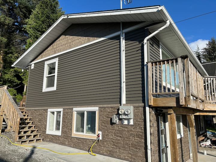 3 Br Serene Forest Sanctuary - Prince Rupert