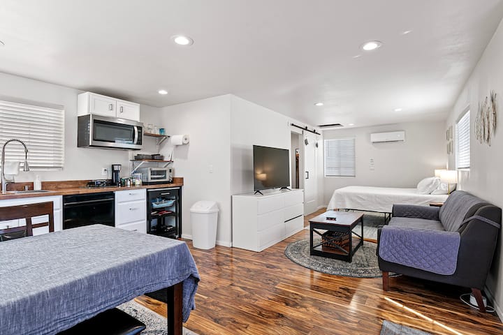 Gated Entrance- Hot Tub, Washer/dryer, Kitchen, Ac - Eugene, OR