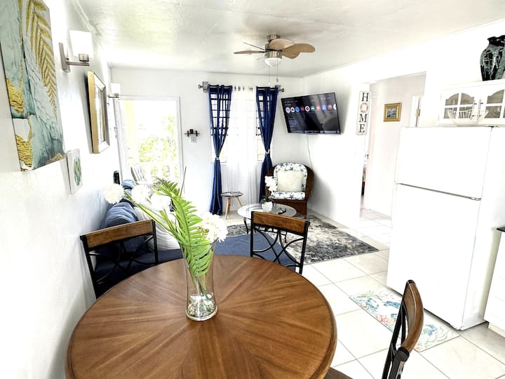 Surf Swim & Sleep In Searocks Beach Upstairs Unit - Barbados