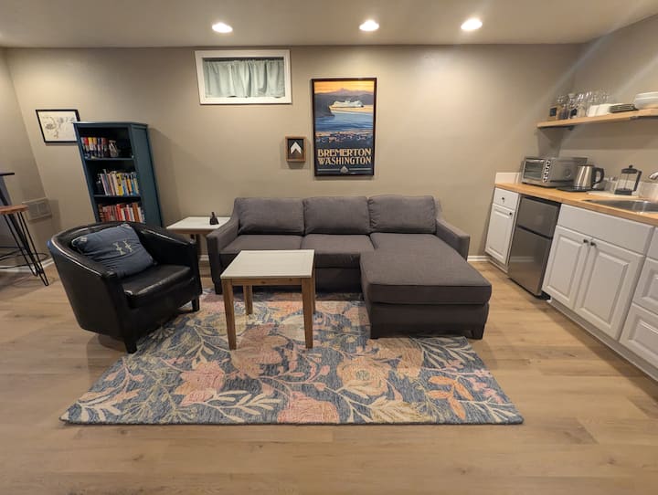 Price Place - Entire Guest Suite - Bremerton, WA