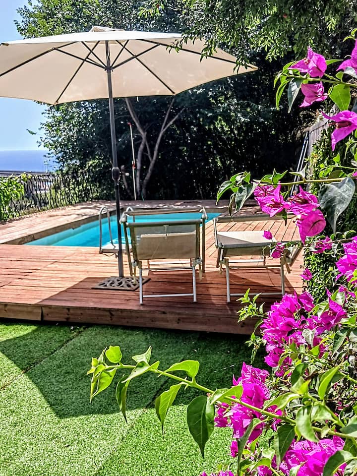 Appartamento Con Terrazza Panoramica E Piscina. - Taormina