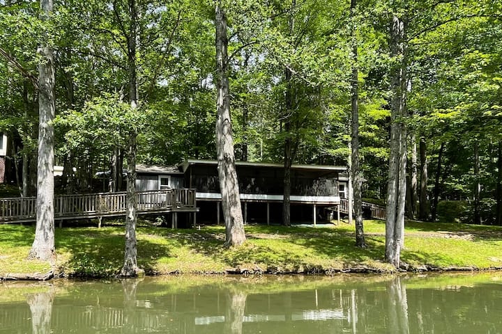 Serenity Cove - Sml Lakefront - Smith Mountain Lake, VA