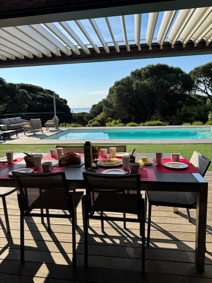 Mas Provençal La Nartelle Avec Vue Mer Et Piscine - Sainte-Maxime