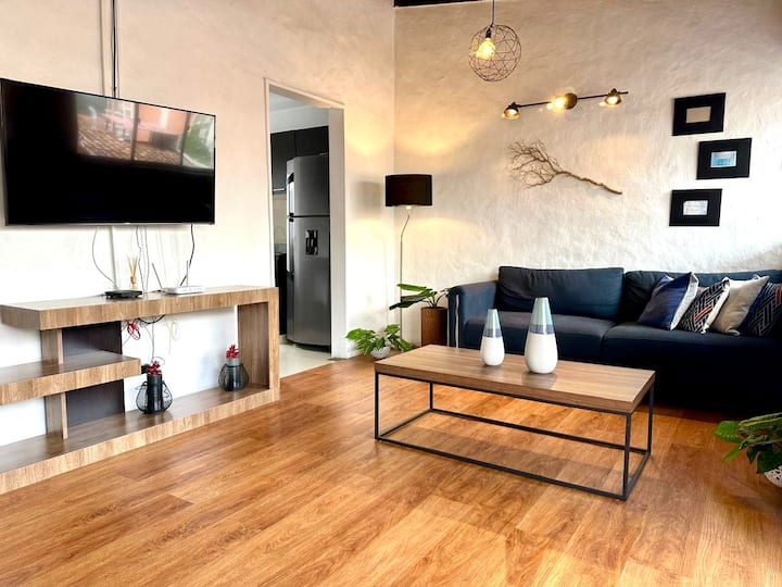 Cozy Penthouse Next To Poblado Park - Balcony - Ac - Medellín, Colombia