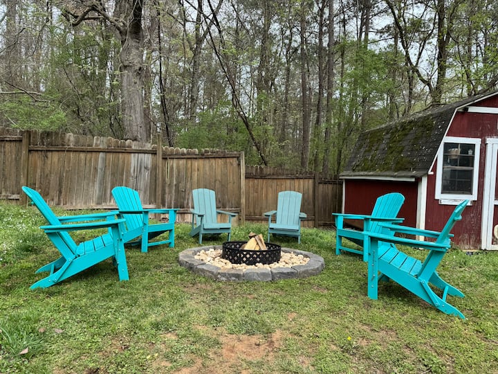 Walk To Logan Park | W/ Fire Pit – 5 Min From I-75 - Acworth, GA