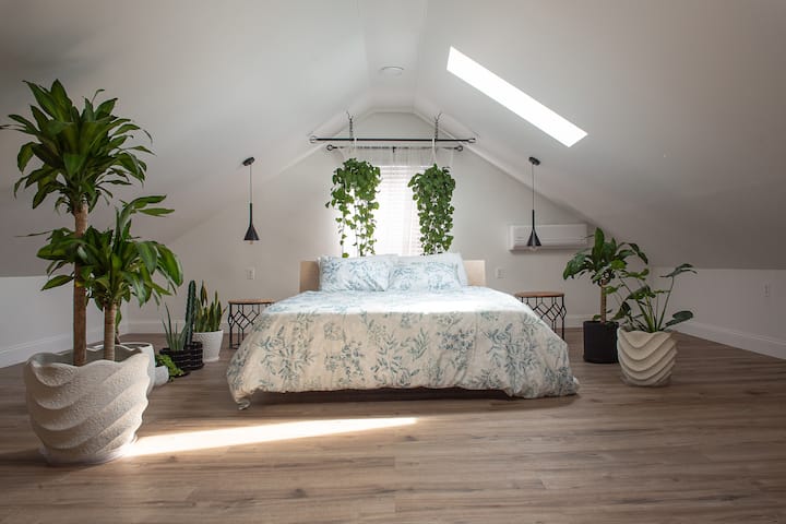 Hudson Valley Retreat - Zen House | With Hot Tub - New Paltz, NY