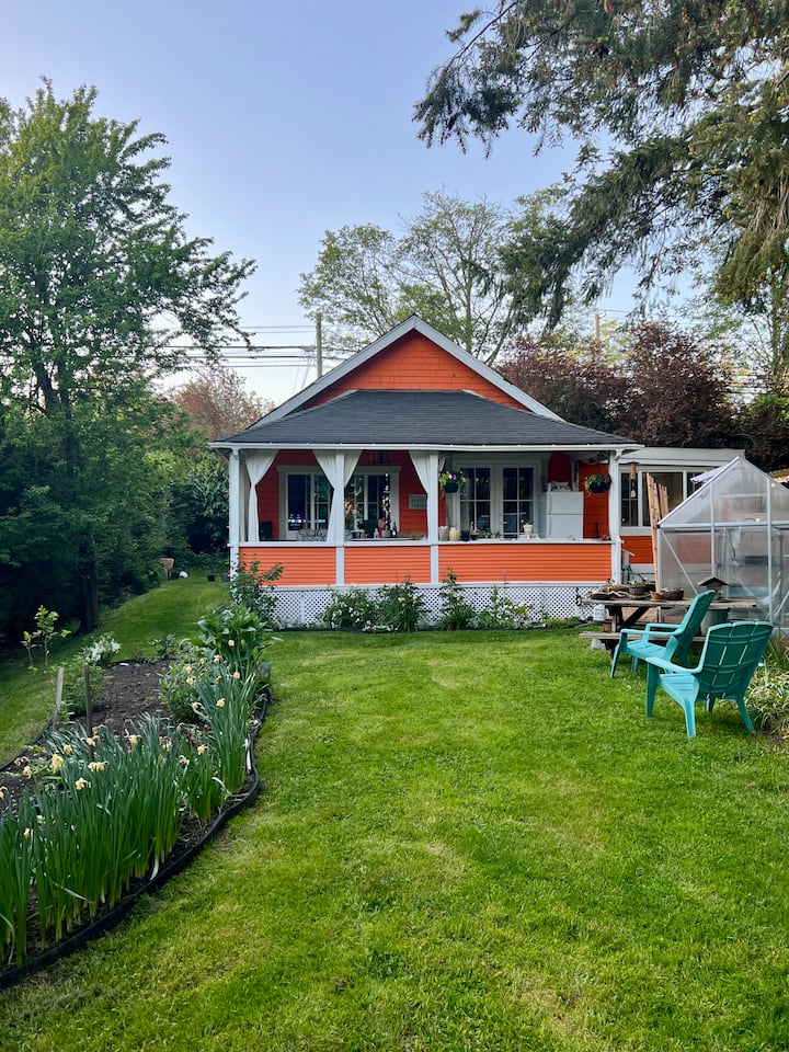 Clementine Cottage, Romantic & Cozy. - Vancouver Island