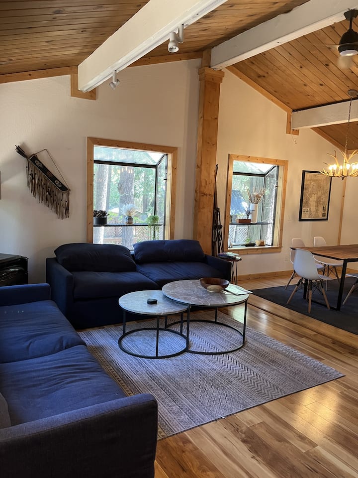 Tahoe Pines - Quiet Tahoe Park Cabin Walk To Lake - 太浩湖