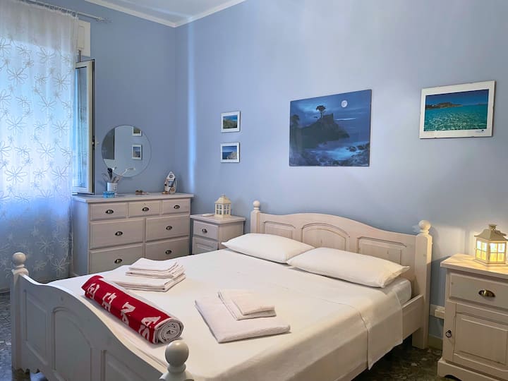 A Piedi: Mare A 7min, Lidl A 2min, Palestra A 1min - Porto Torres