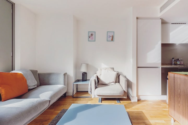 Modern 1 Bed Apartment At Heart Of Canary Wharf - London