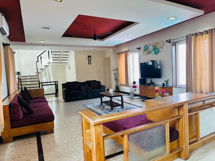 Cheerful 5 Bedroom Villa With Pool & Beach Access - Chennai
