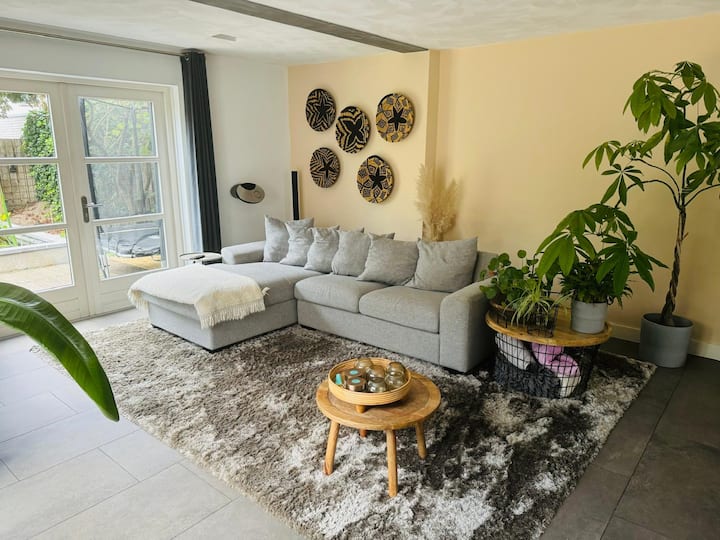 Modern And Spacious House With Garden - Loon op Zand