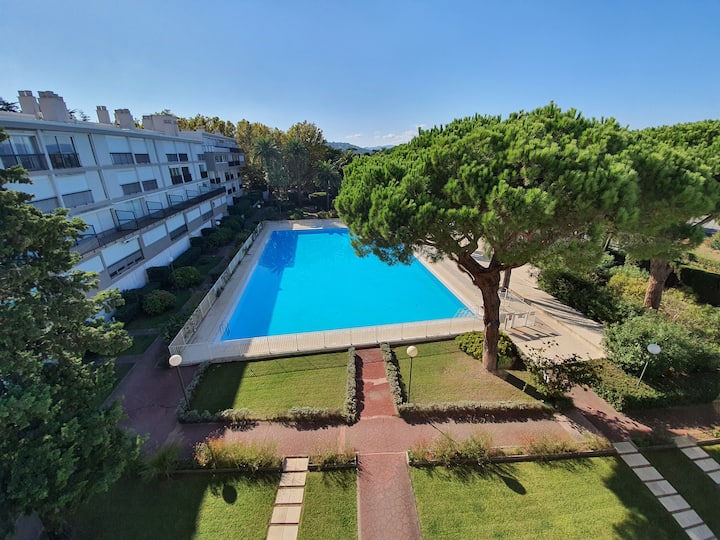 Spacieux Duplex Avec Piscine En Résidence Privée - Saint-Tropez