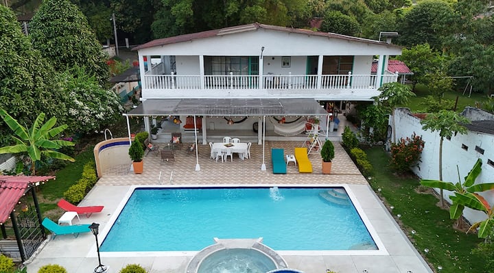 Buganvilla!  Beautiful Country House. - Cachipay