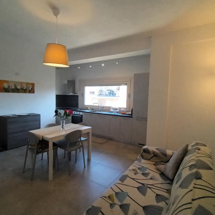 Beautiful One-bedroom Flat In The Center Of Olbia - Olbia