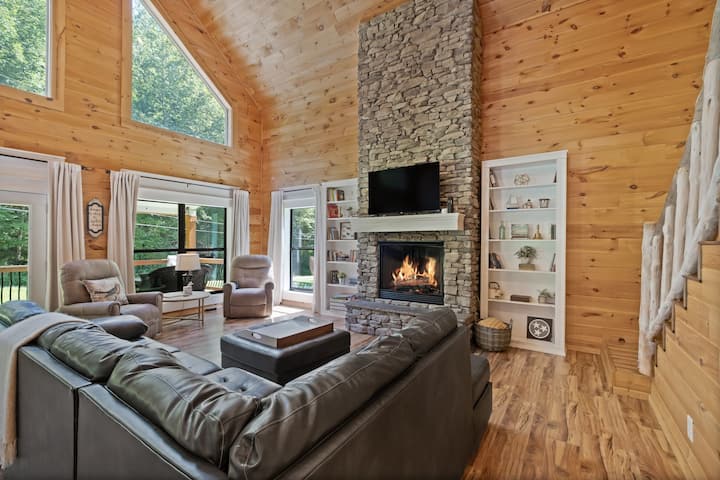 Living The Dream - Fall Is Here! Book Today! - Smithville, TN