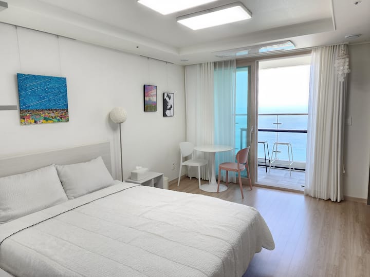 1701, Sokcho "Sun-rising, Direct-wide Ocean View" - Sokcho-si