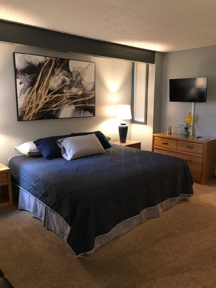 Summit Sunsets 563 - Ski, Golf And More ! - Alden, MI