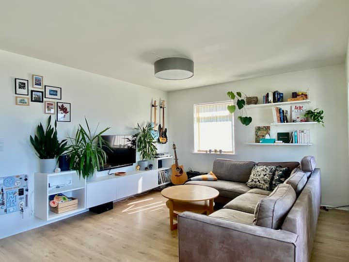 Our Central Modern Apartment For Up To 5 Guests - Iceland