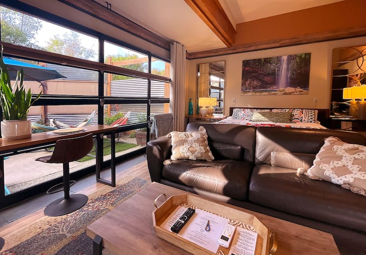 The Hammocks! Relax In Style And Comfort - Orange County, CA