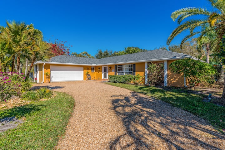 Beach 3 Mi, Pool Heated Salt, Dog Welcome, 5 Star! - Vero Beach, FL