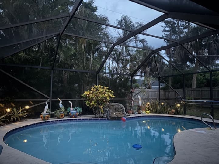 Tropical Pool Retreat - Melbourne Beach, FL