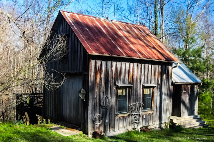 The Carriage House At Historic Adena:nature Escape - Rugby, TN
