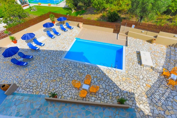 Villa Kristefi, Private Pool, Super Spacious. - Corfu