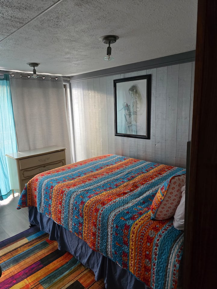 Cheerful 1 Bdr Apt With Full Kitchen & Private Bdr - Ladera Ranch, CA